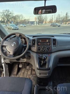 White Nissan NV200 2011 in Riga, with an engine capacity of 1.50 L and mileage of 157 thousand km for 4200 €, photo 7 on AUTOMOTO.COM.LV
