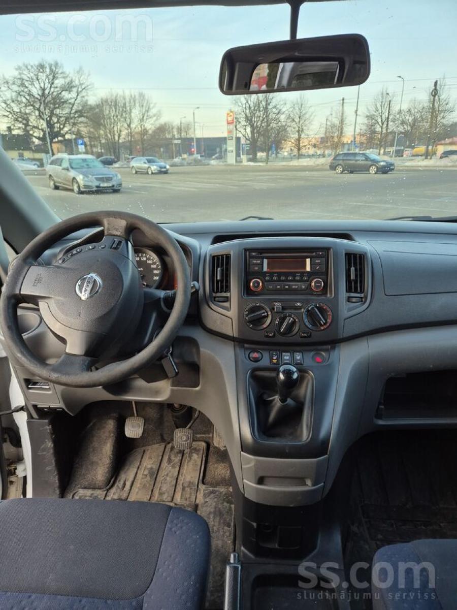 White Nissan NV200 2011 in Riga, with an engine capacity of 1.50 L and mileage of 157 thousand km for 4200 €, photo 7 on AUTOMOTO.COM.LV