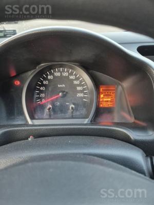 White Nissan NV200 2011 in Riga, with an engine capacity of 1.50 L and mileage of 157 thousand km for 4200 €, photo 8 on AUTOMOTO.COM.LV