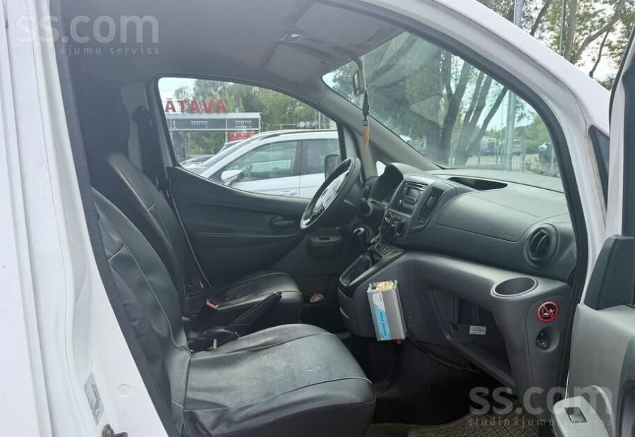 Белый Ниссан NV200 2011 в Рига, объемом двигателя 1.50 л и пробегом 250 тыс. км за 3500 €, фото 6 на AUTOMOTO.COM.LV