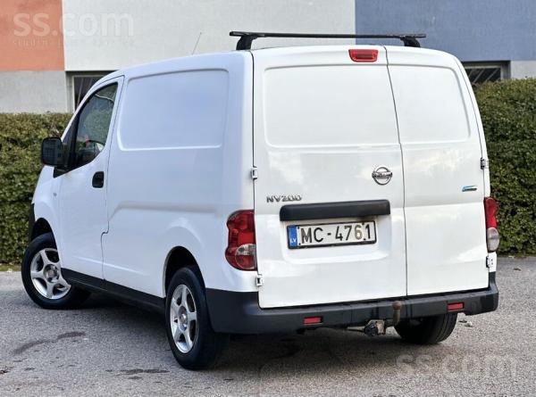 Balts Nissan NV200 2011 Jelgava, ar dzinēja tilpumu 1.50 L un nobraukumu 0 tūkst. km par 2450 €, foto 4 vietnē AUTOMOTO.COM.LV