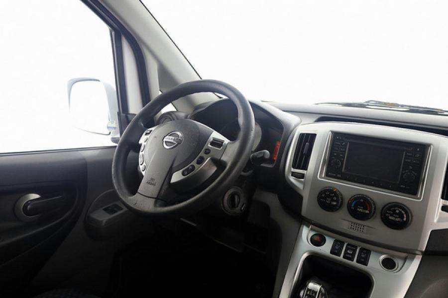 Balts Nissan NV200 2013 Tallina, ar dzinēja tilpumu 1.50 L un nobraukumu 407 tūkst. km par 1299 €, foto 6 vietnē AUTOMOTO.COM.LV