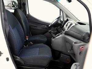 Balts Nissan NV200 2013 Tallina, ar dzinēja tilpumu 1.50 L un nobraukumu 407 tūkst. km par 1299 €, foto 7 vietnē AUTOMOTO.COM.LV