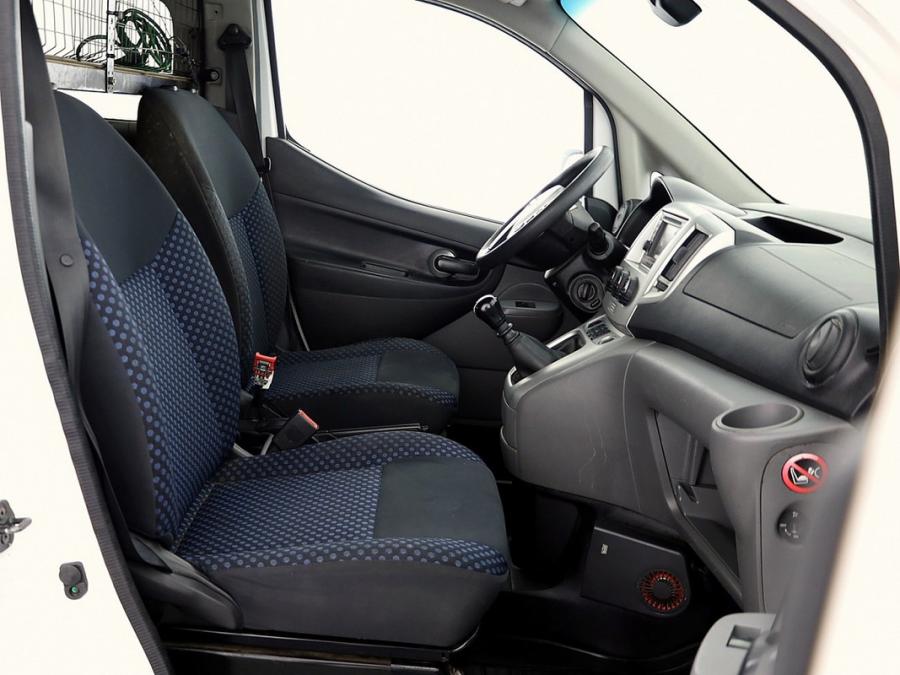 Balts Nissan NV200 2013 Tallina, ar dzinēja tilpumu 1.50 L un nobraukumu 407 tūkst. km par 1299 €, foto 15 vietnē AUTOMOTO.COM.LV