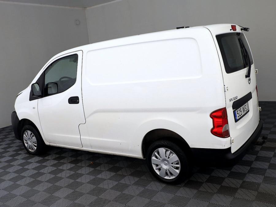 Белый Ниссан NV200 2014 в Таллин, объемом двигателя 1.50 л и пробегом 256 тыс. км за 1199 €, фото 5 на AUTOMOTO.COM.LV