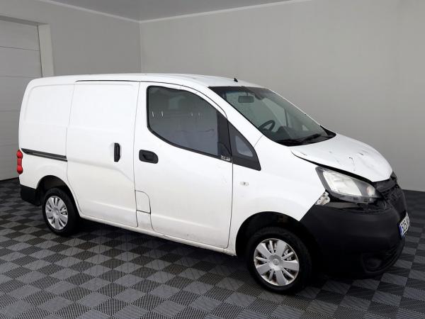 Белый Ниссан NV200 2014 в Таллин, объемом двигателя 1.50 л и пробегом 256 тыс. км за 1199 €, фото 10 на AUTOMOTO.COM.LV