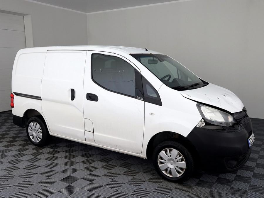 White Nissan NV200 2014 in Tallinn, with an engine capacity of 1.50 L and mileage of 256 thousand km for 1199 €, photo 10 on AUTOMOTO.COM.LV