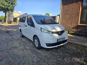 Balts Nissan NV200 2015 Liepāja, ar dzinēja tilpumu 1.50 L un nobraukumu 313 tūkst. km par 2450 €, foto  vietnē AUTOMOTO.COM.LV