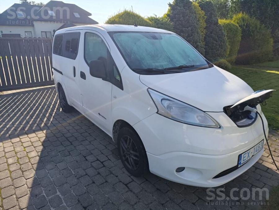 Balts Nissan NV200 2017 Rīga, ar dzinēja tilpumu 1.50 L un nobraukumu 111 tūkst. km par 8470 €, foto 8 vietnē AUTOMOTO.COM.LV