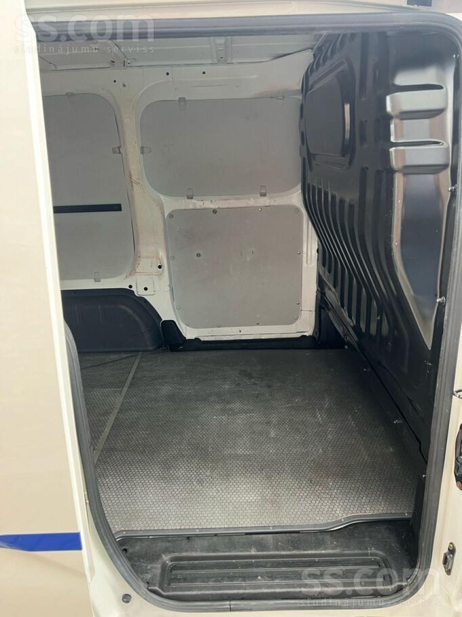 Balts Nissan NV200 2019 Talsi, ar dzinēja tilpumu 1.50 L un nobraukumu 74 tūkst. km par 11970 €, foto 16 vietnē AUTOMOTO.COM.LV