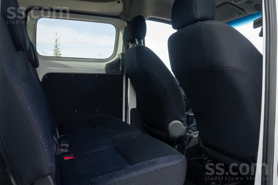 Balts Nissan NV200 2015 Jelgava, ar dzinēja tilpumu 1.50 L un nobraukumu 313 tūkst. km par 4800 €, foto 9 vietnē AUTOMOTO.COM.LV