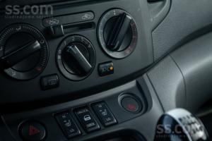 Balts Nissan NV200 2015 Jelgava, ar dzinēja tilpumu 1.50 L un nobraukumu 313 tūkst. km par 4800 €, foto 17 vietnē AUTOMOTO.COM.LV