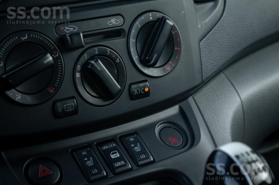 Balts Nissan NV200 2015 Jelgava, ar dzinēja tilpumu 1.50 L un nobraukumu 313 tūkst. km par 4800 €, foto 17 vietnē AUTOMOTO.COM.LV