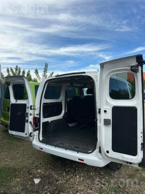 Balts Nissan NV200 2015 Jelgava, ar dzinēja tilpumu 1.50 L un nobraukumu 313 tūkst. km par 4800 €, foto 19 vietnē AUTOMOTO.COM.LV