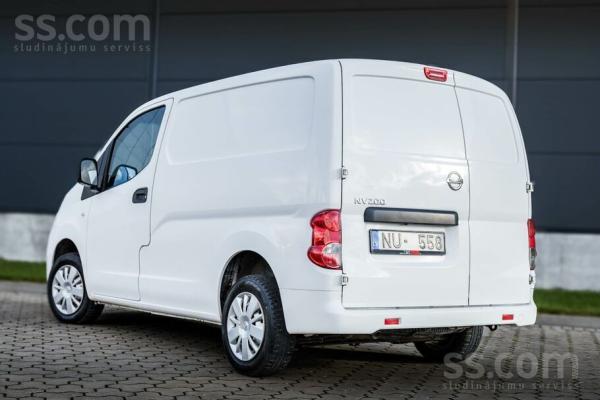 White Nissan NV200 2019 in Riga, with an engine capacity of 1.50 L and mileage of 132 thousand km for 7990 €, photo 8 on AUTOMOTO.COM.LV