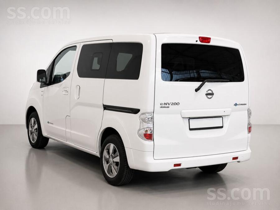 Белый Ниссан NV200 2019 в Рига, объемом двигателя 1.50 л и пробегом 89 тыс. км за 16990 €, фото 3 на AUTOMOTO.COM.LV