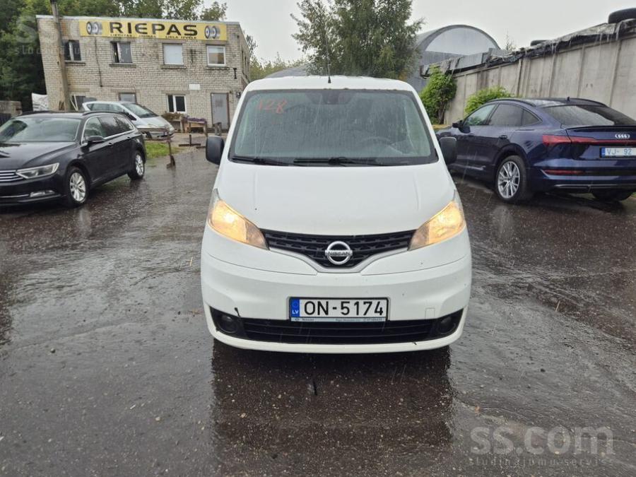 Balts Nissan NV200 2019 Rīga, ar dzinēja tilpumu 1.50 L un nobraukumu 330 tūkst. km par 5490 €, foto 4 vietnē AUTOMOTO.COM.LV