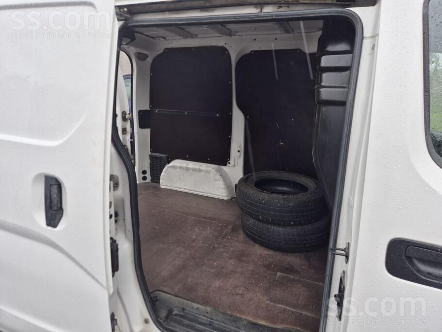 Balts Nissan NV200 2019 Rīga, ar dzinēja tilpumu 1.50 L un nobraukumu 330 tūkst. km par 5490 €, foto 12 vietnē AUTOMOTO.COM.LV