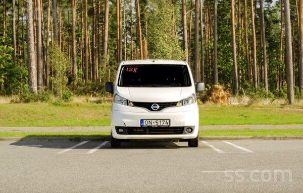 Nissan NV200 2019 Rīga vietnē Balts Nissan NV200 2019 Rīga, ar dzinēja tilpumu 1.50 L un nobraukumu 330 tūkst. km par 5490 €, foto 4 vietnē AUTOMOTO.COM.LV