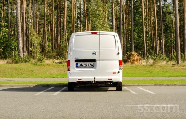 Nissan NV200 2019 Rīga vietnē Balts Nissan NV200 2019 Rīga, ar dzinēja tilpumu 1.50 L un nobraukumu 330 tūkst. km par 5490 €, foto 8 vietnē AUTOMOTO.COM.LV