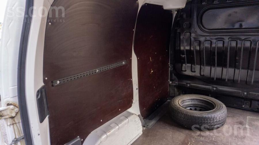 Balts Nissan NV200 2019 Rīga, ar dzinēja tilpumu 1.50 L un nobraukumu 330 tūkst. km par 5490 €, foto 30 vietnē AUTOMOTO.COM.LV