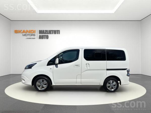 White Nissan NV200 2020 in Riga, with an engine capacity of 1.50 L and mileage of 30 thousand km for 19990 €, photo 2 on AUTOMOTO.COM.LV