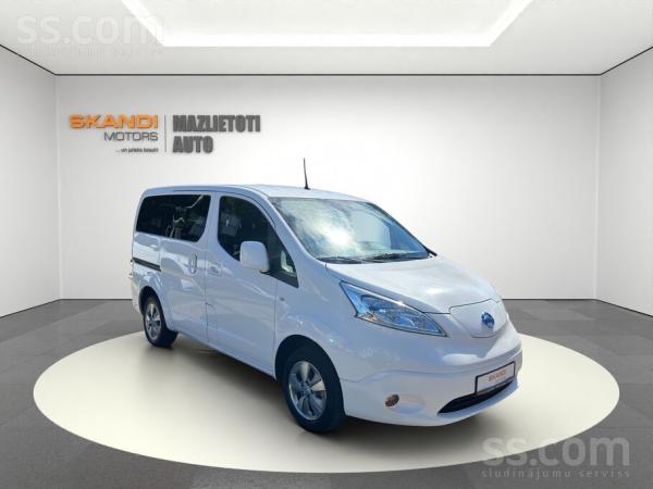 White Nissan NV200 2020 in Riga, with an engine capacity of 1.50 L and mileage of 30 thousand km for 19990 €, photo 7 on AUTOMOTO.COM.LV