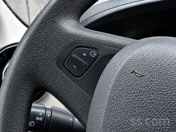 Nissan NV300 2017 in Tukums on AUTOMOTO.COM.LV Black Nissan NV300 2017 in Tukums, with an engine capacity of 1.60 L and mileage of 199 thousand km for 13990 €, photo 9 on AUTOMOTO.COM.LV