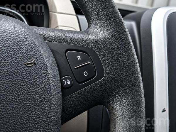 Nissan NV300 2017 in Tukums on AUTOMOTO.COM.LV Black Nissan NV300 2017 in Tukums, with an engine capacity of 1.60 L and mileage of 199 thousand km for 13990 €, photo 11 on AUTOMOTO.COM.LV