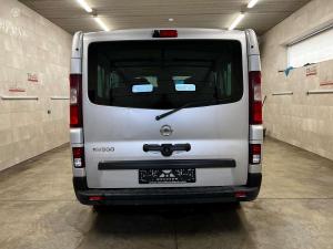 Grey Nissan NV300 2018 in Marijampole, with an engine capacity of 1.60 L and mileage of 146 thousand km for 15549 €, photo 6 on AUTOMOTO.COM.LV
