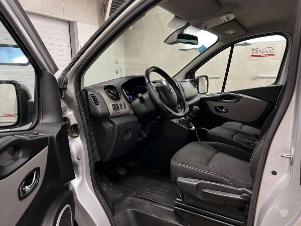 Grey Nissan NV300 2018 in Marijampole, with an engine capacity of 1.60 L and mileage of 146 thousand km for 15549 €, photo 8 on AUTOMOTO.COM.LV
