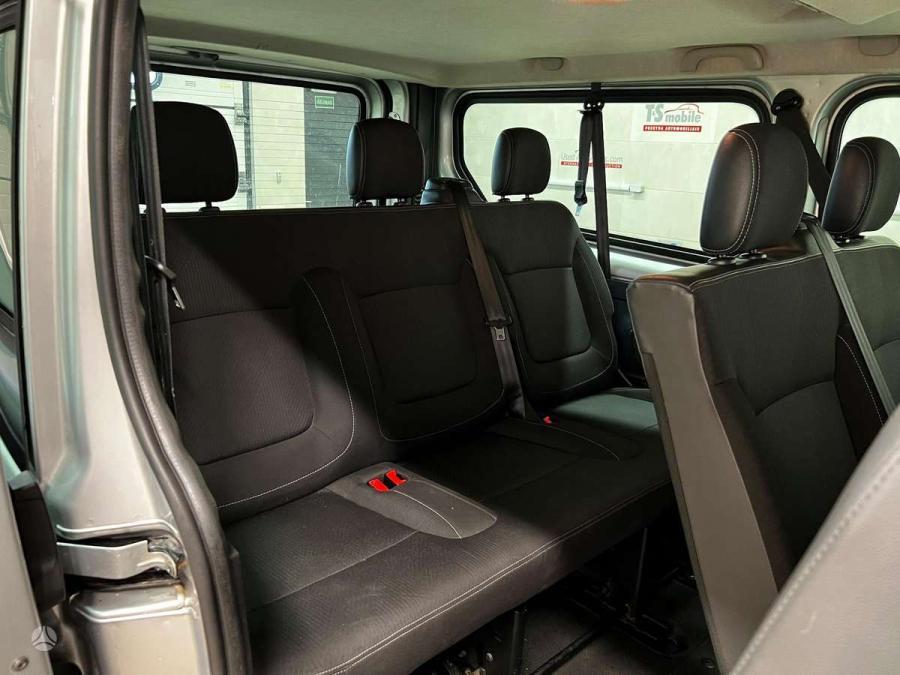 Grey Nissan NV300 2018 in Marijampole, with an engine capacity of 1.60 L and mileage of 146 thousand km for 15549 €, photo 17 on AUTOMOTO.COM.LV