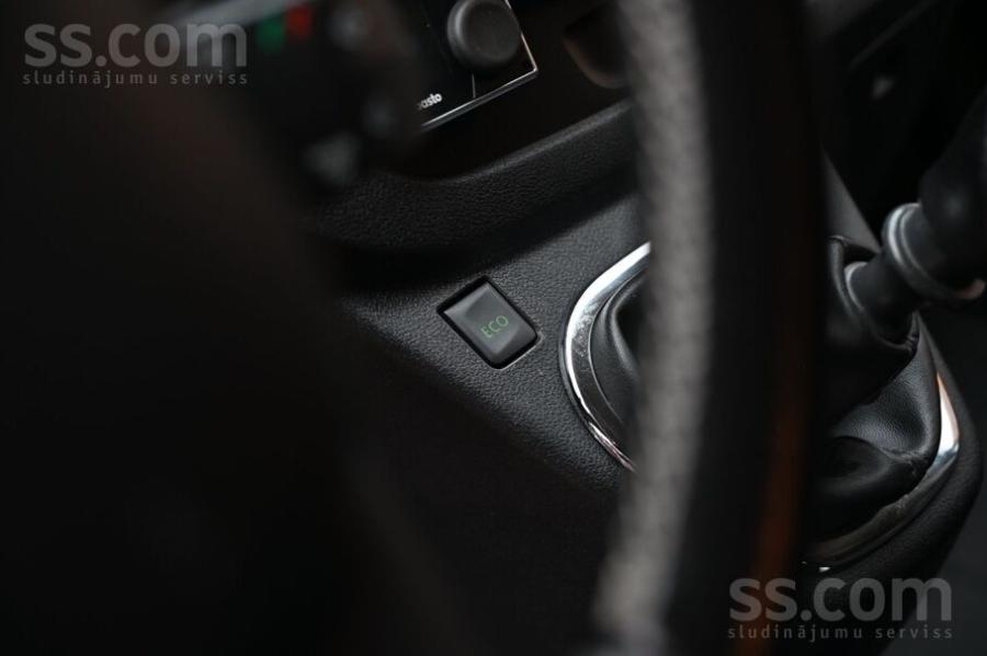 Pelēks Nissan NV300 2017 Jelgava, ar dzinēja tilpumu 1.60 L un nobraukumu 140 tūkst. km par 11500 €, foto 21 vietnē AUTOMOTO.COM.LV
