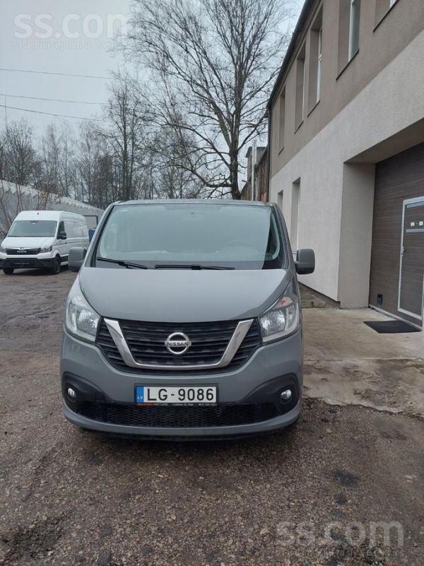 Grey Nissan NV300 2018 in Riga, with an engine capacity of 1.60 L and mileage of 139 thousand km for 18300 €, photo 1 on AUTOMOTO.COM.LV