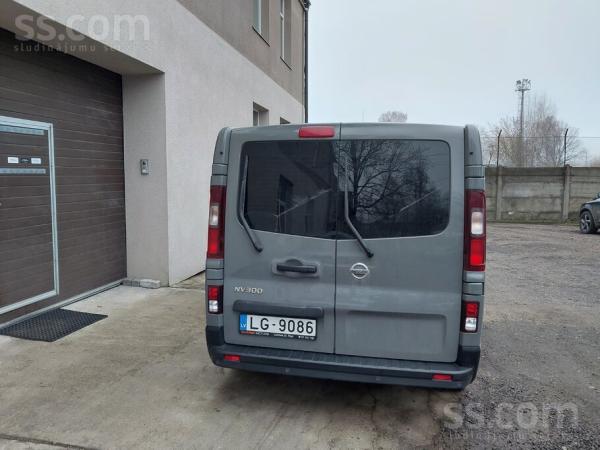 Grey Nissan NV300 2018 in Riga, with an engine capacity of 1.60 L and mileage of 139 thousand km for 18300 €, photo 3 on AUTOMOTO.COM.LV