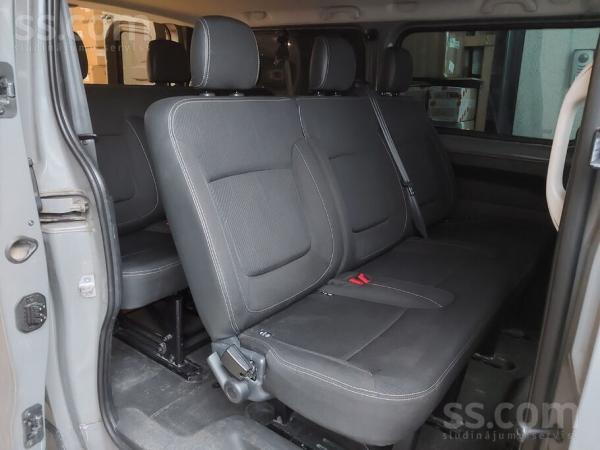 Grey Nissan NV300 2018 in Riga, with an engine capacity of 1.60 L and mileage of 139 thousand km for 18300 €, photo 10 on AUTOMOTO.COM.LV