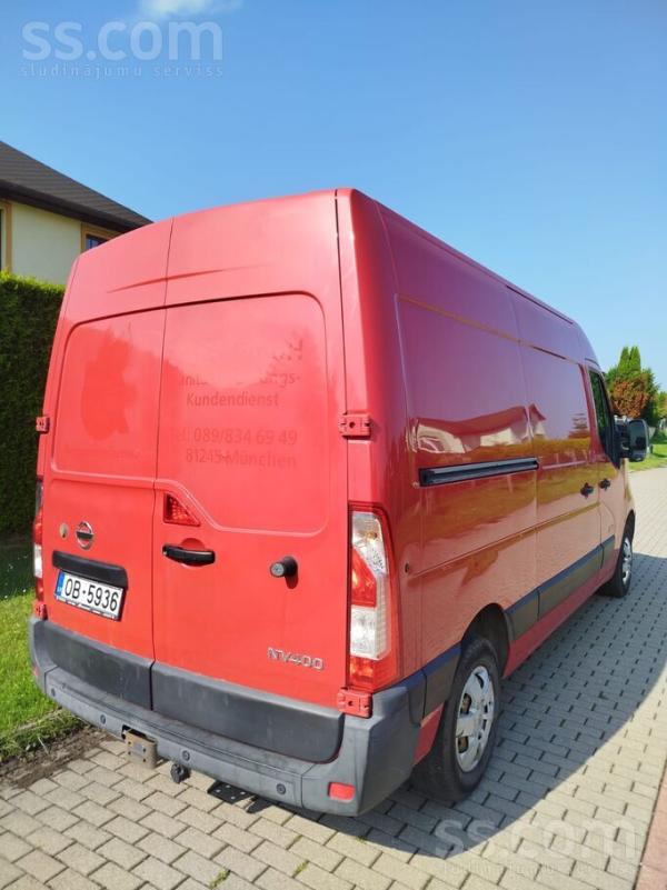 Red Nissan NV300 2012 in Riga, with an engine capacity of 2.30 L and mileage of 199 thousand km for 6500 €, photo 3 on AUTOMOTO.COM.LV