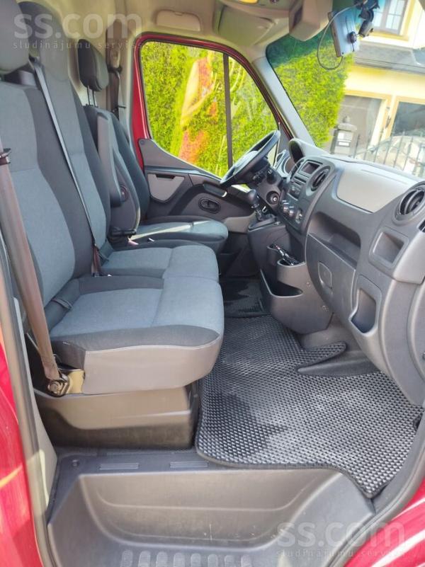 Red Nissan NV300 2012 in Riga, with an engine capacity of 2.30 L and mileage of 199 thousand km for 6500 €, photo 8 on AUTOMOTO.COM.LV