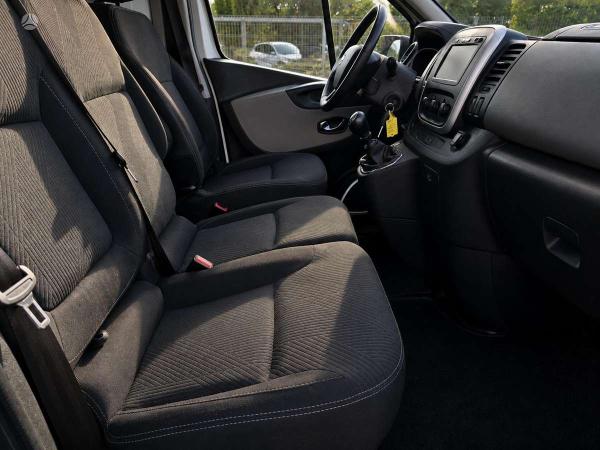 Balts Nissan NV300 2019 Pakruojis, ar dzinēja tilpumu 1.60 L un nobraukumu 208 tūkst. km par 7800 €, foto 8 vietnē AUTOMOTO.COM.LV