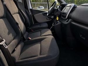 White Nissan NV300 2019 in Pakruojis, with an engine capacity of 1.60 L and mileage of 208 thousand km for 7800 €, photo 8 on AUTOMOTO.COM.LV