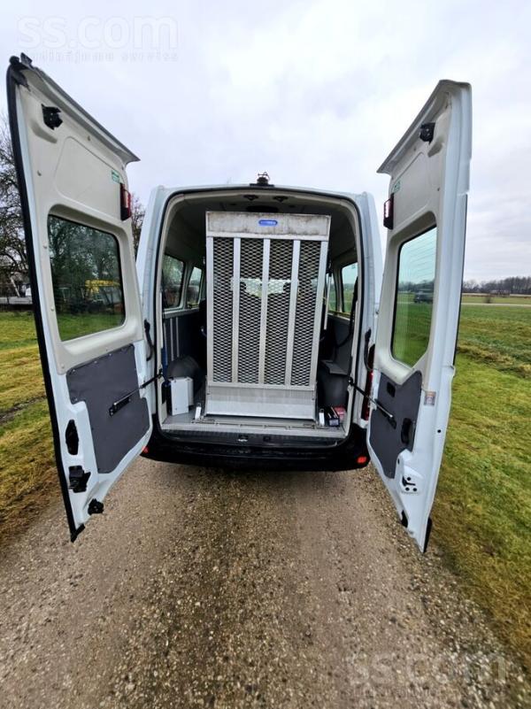 White Nissan NV300 2016 in Cesis, with an engine capacity of 2.30 L and mileage of 267 thousand km for 10890 €, photo 7 on AUTOMOTO.COM.LV
