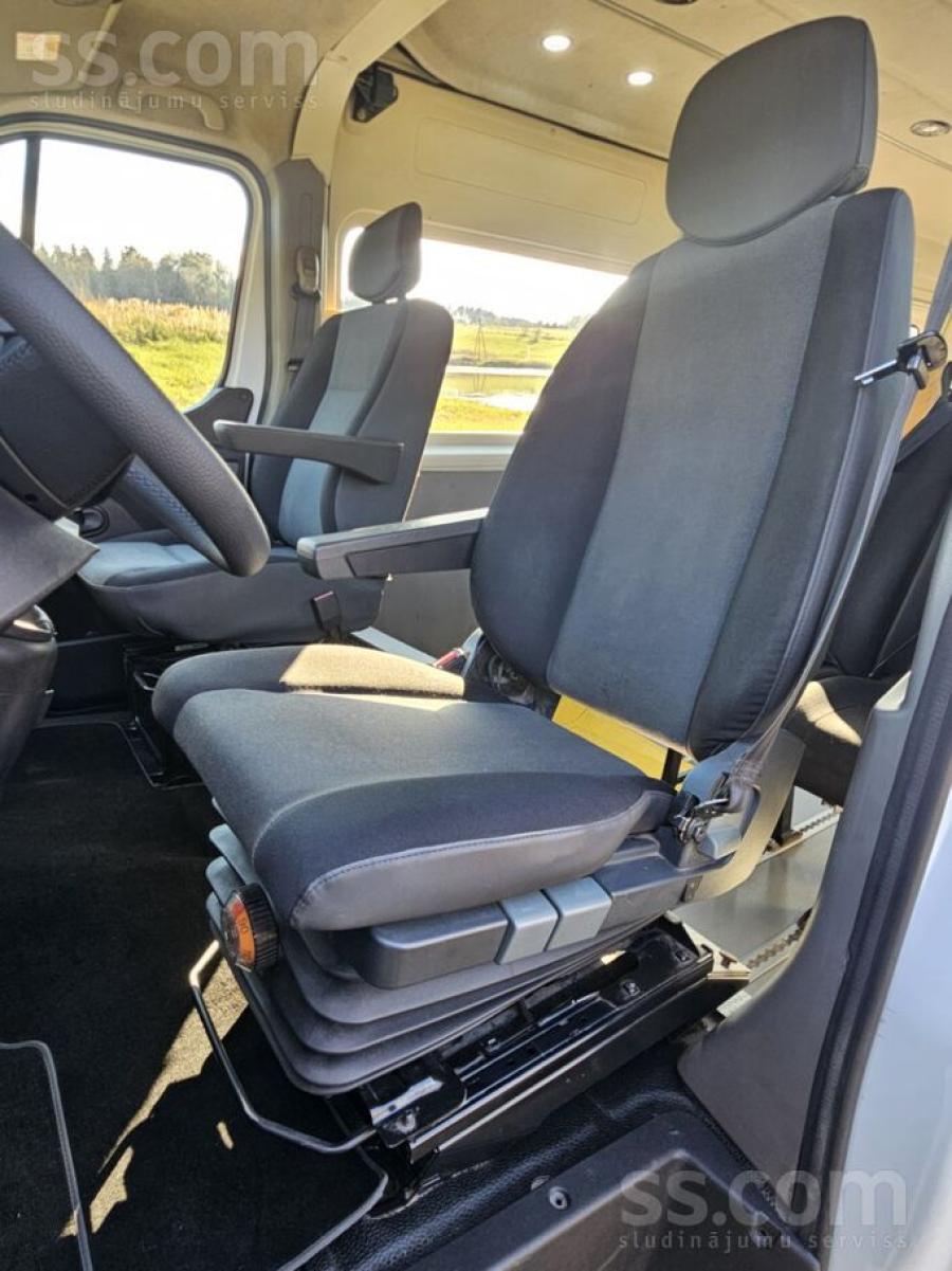 White Nissan NV300 2016 in Cesis, with an engine capacity of 2.30 L and mileage of 267 thousand km for 10890 €, photo 21 on AUTOMOTO.COM.LV
