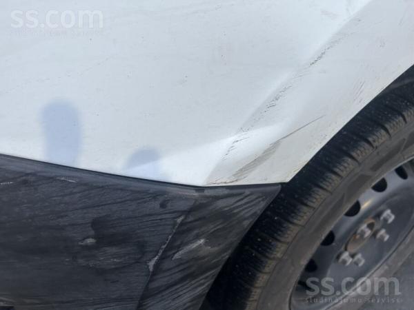 White Nissan NV300 2016 in Tukums, with an engine capacity of 2.30 L and mileage of 116 thousand km for 4950 €, photo 8 on AUTOMOTO.COM.LV
