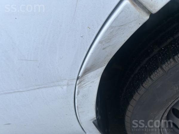 White Nissan NV300 2016 in Tukums, with an engine capacity of 2.30 L and mileage of 116 thousand km for 4950 €, photo 10 on AUTOMOTO.COM.LV