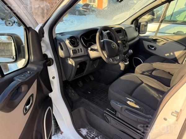 White Nissan NV300 2018 in Riga, with an engine capacity of 1.60 L and mileage of 304 thousand km for 3770 €, photo 5 on AUTOMOTO.COM.LV
