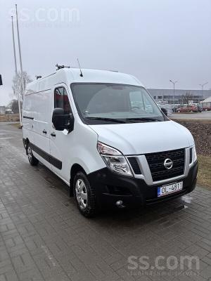 Белый Ниссан NV300 2017 в Рига, объемом двигателя 2.30 л и пробегом 100 тыс. км за 11700 €, фото  на AUTOMOTO.COM.LV