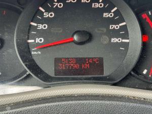 Black Nissan NV400 2015 in Taurage, with an engine capacity of 2.30 L and mileage of 317 thousand km for 9500 €, photo 23 on AUTOMOTO.COM.LV