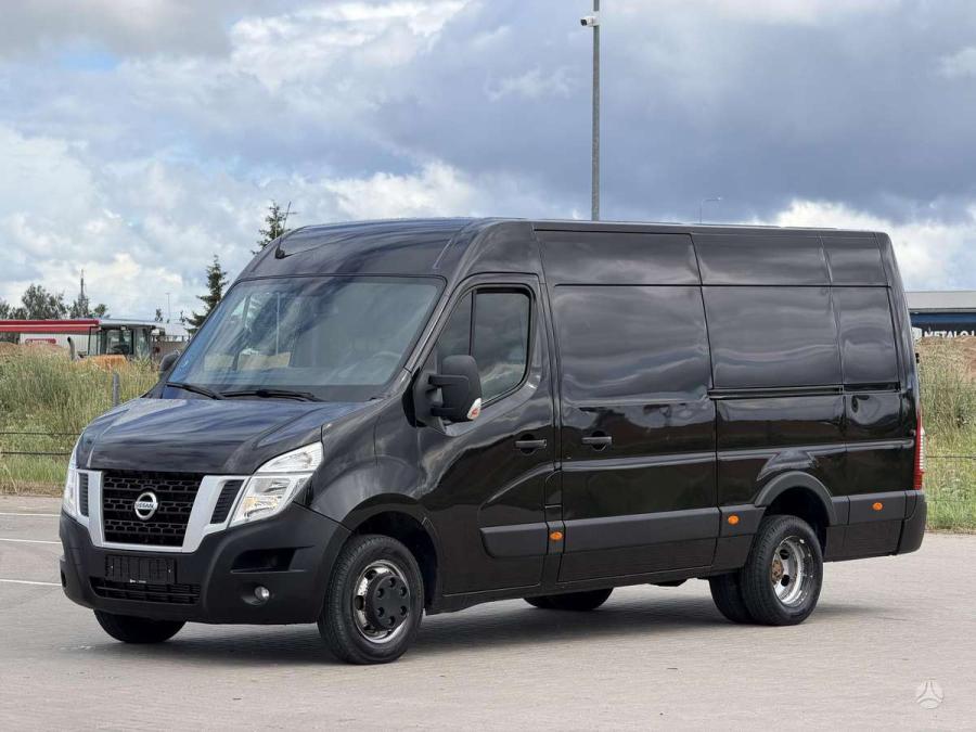 Черный Ниссан NV400 2019 в Таураге, объемом двигателя 2.30 л и пробегом 222 тыс. км за 10700 €, фото 1 на AUTOMOTO.COM.LV