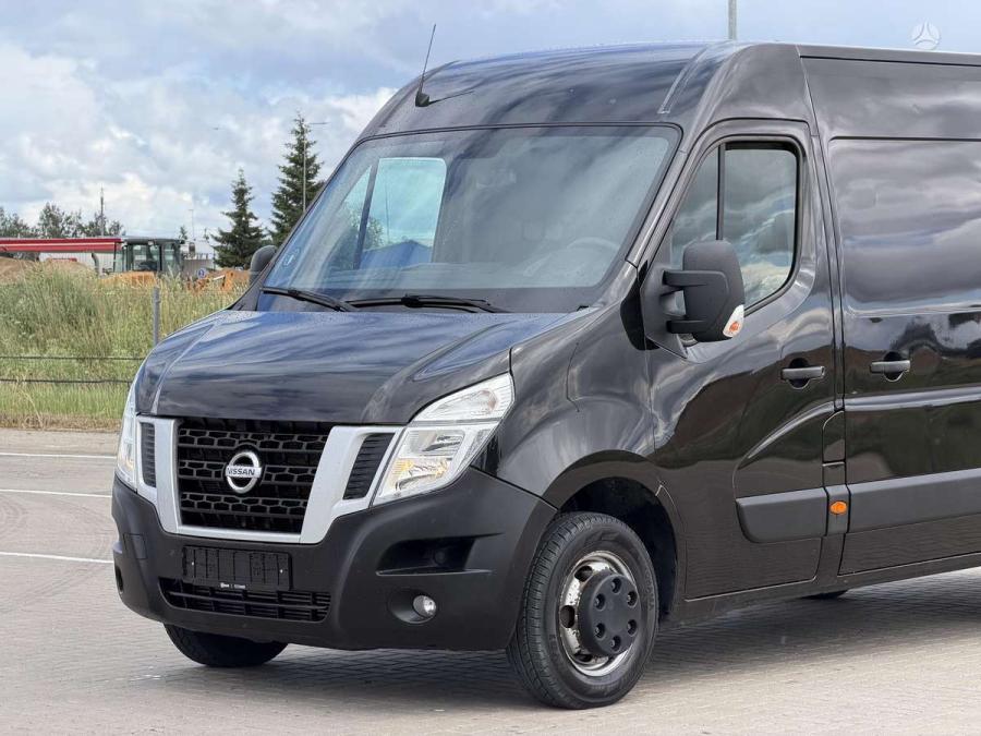Черный Ниссан NV400 2019 в Таураге, объемом двигателя 2.30 л и пробегом 222 тыс. км за 10700 €, фото 3 на AUTOMOTO.COM.LV