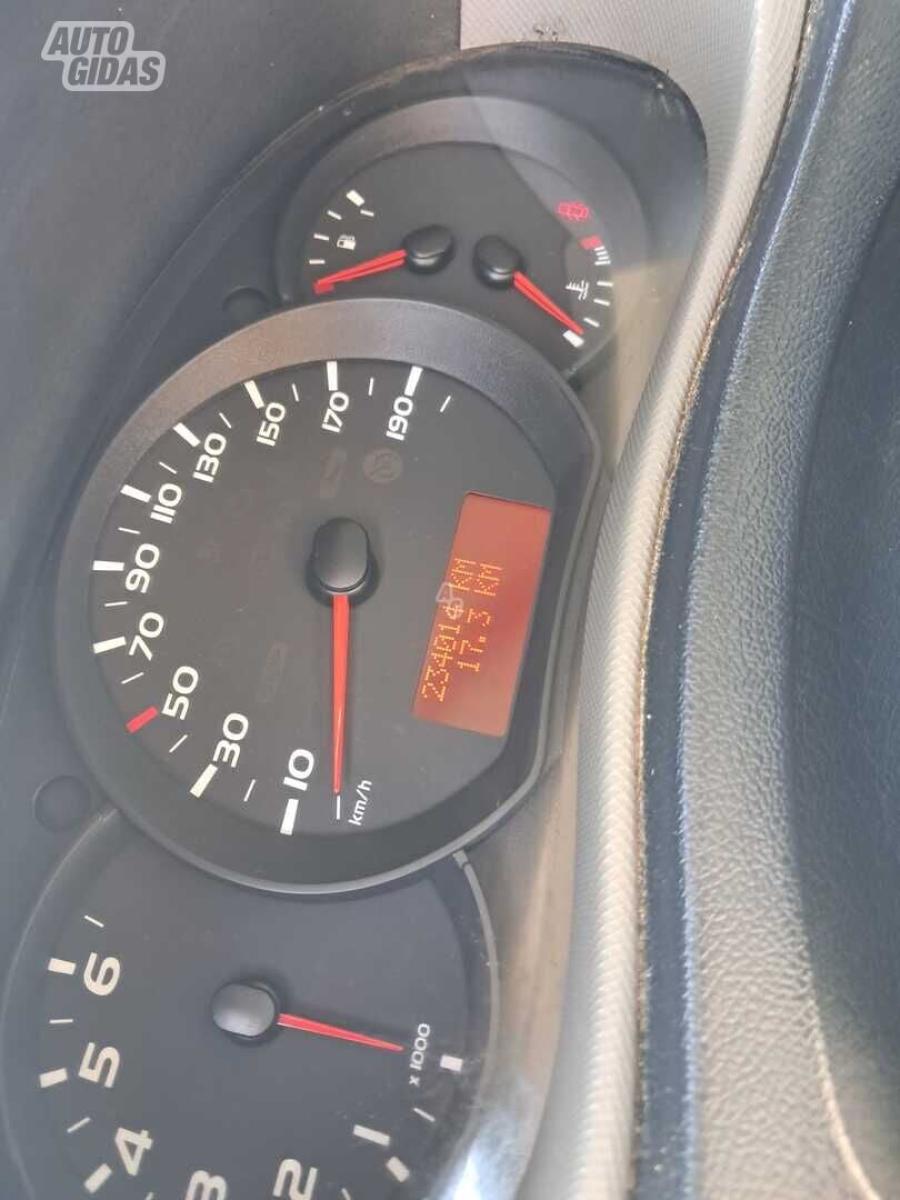 Balts Nissan NV400 2014 Tauragė, ar dzinēja tilpumu 2.30 L un nobraukumu 234 tūkst. km par 6300 €, foto 10 vietnē AUTOMOTO.COM.LV